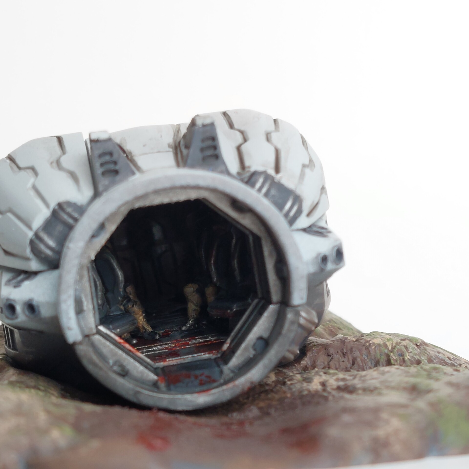 Vincent Colborn - Bumblebee Lifepod - Halo Miniature Fan Project