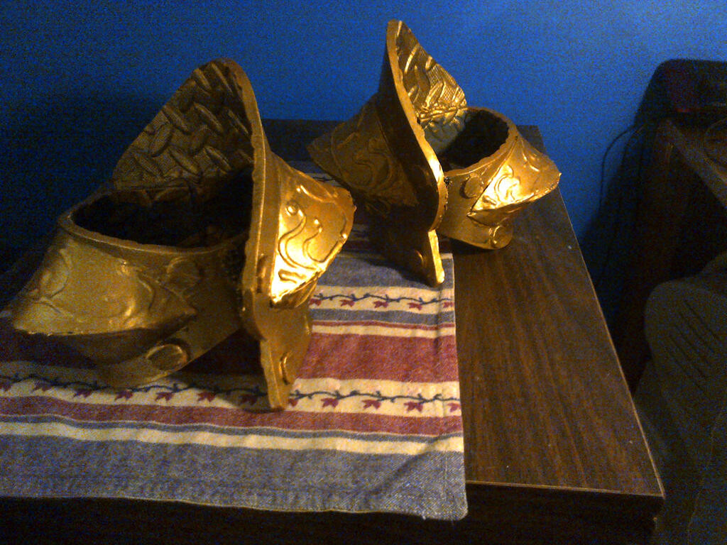 Mike Shears - Dark souls - Giant dad mask