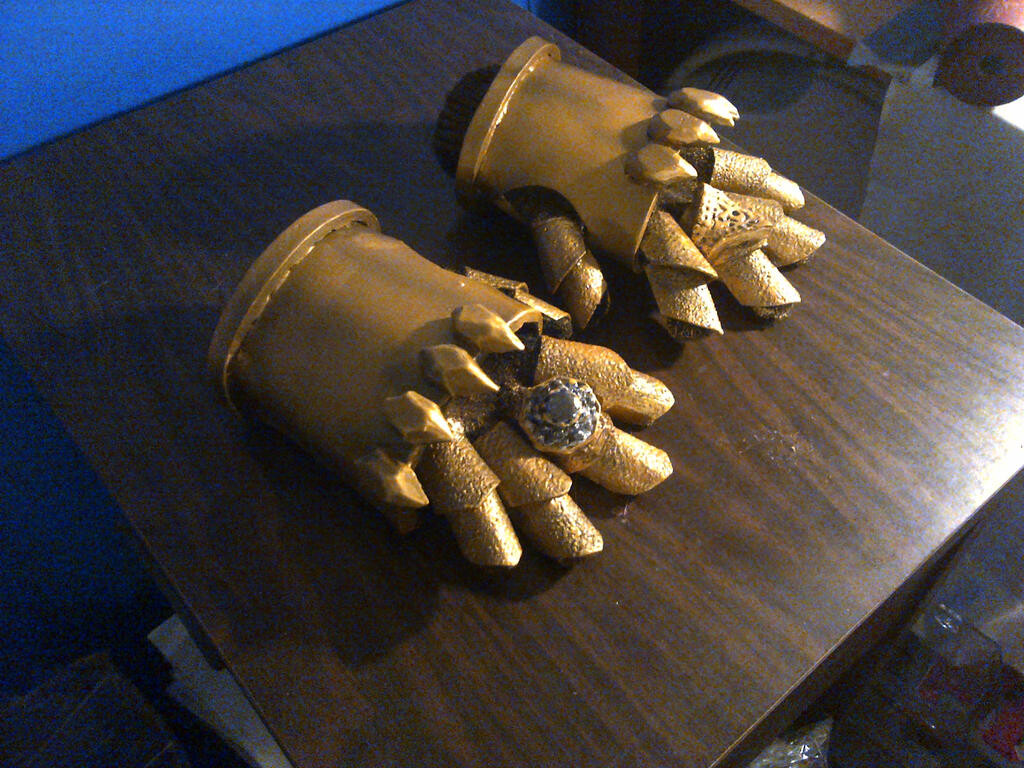 Mike Shears - Dark souls - Giant dad mask