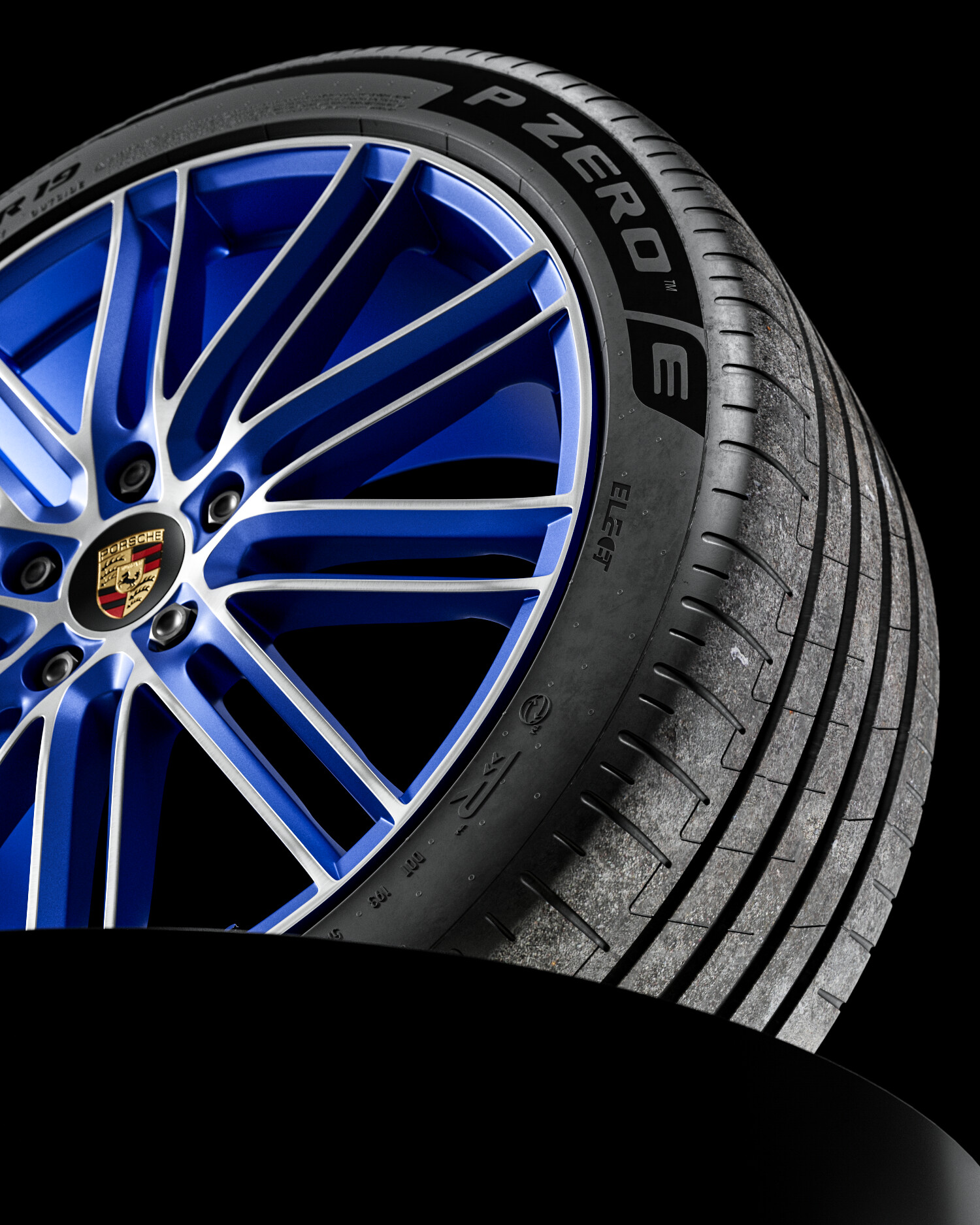 Roman Tikhonov - Pirelli® P ZERO™ E • 255/45 R19 (102Y) XL ELECT™ • 280 ...