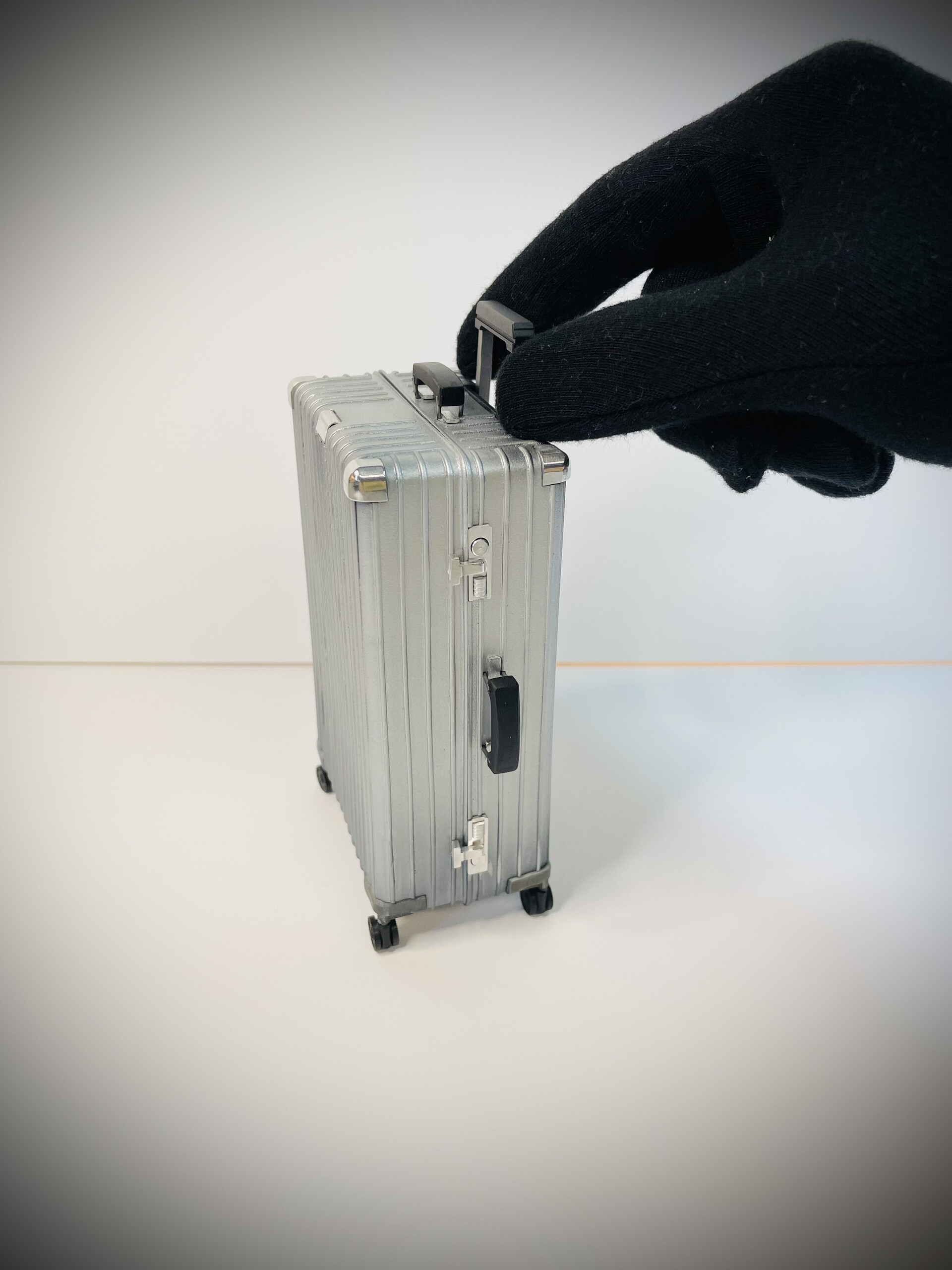 @alix_modelmaking - SUITCASE RIMOWA