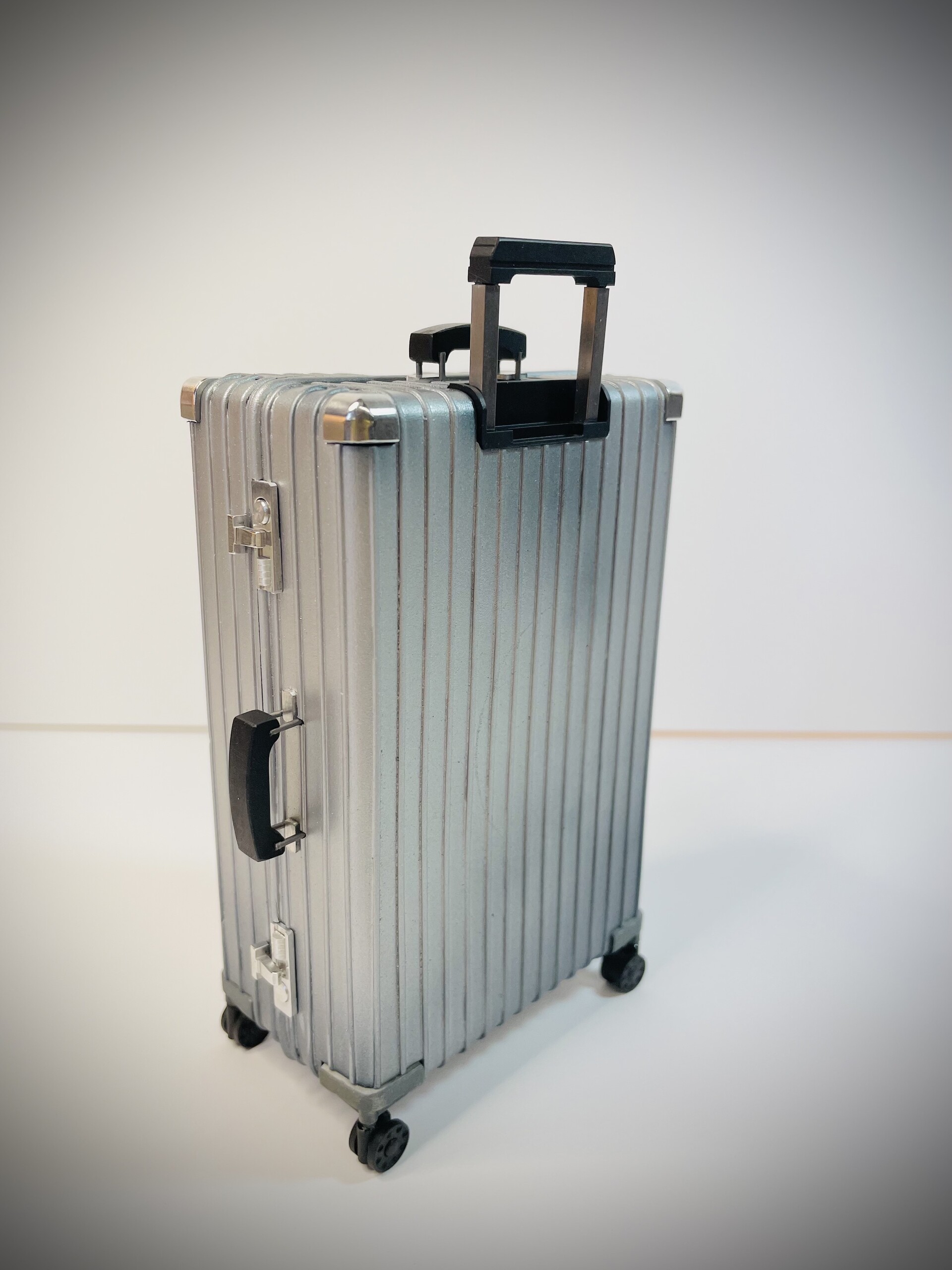 @alix_modelmaking - SUITCASE RIMOWA