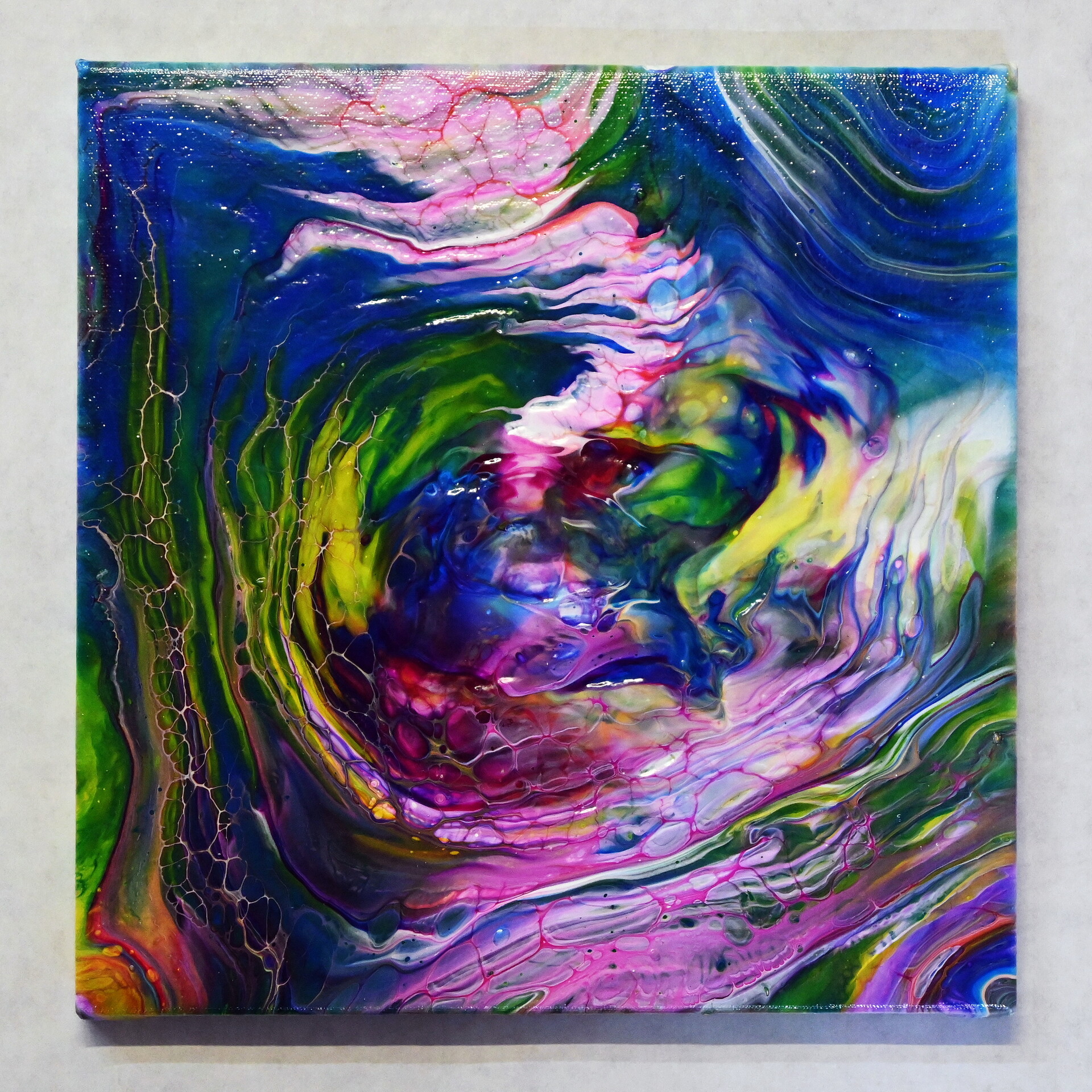 Fiona Art - Transparency Unleashed! Next-Level Funnel Pour for Stunning ...