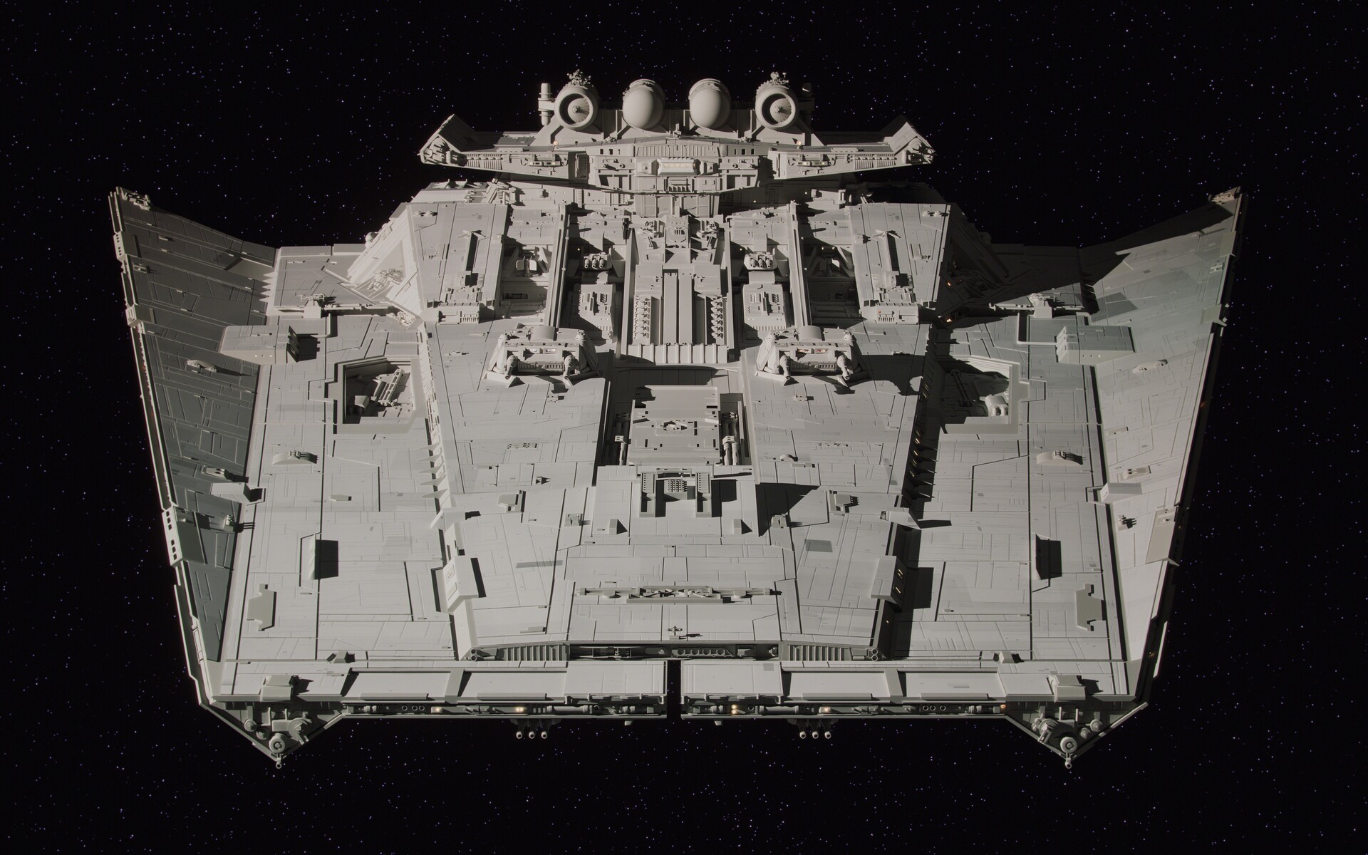 ArtStation - Imperial Pursuit-Class Light Cruiser ( Lighting - Rendering )