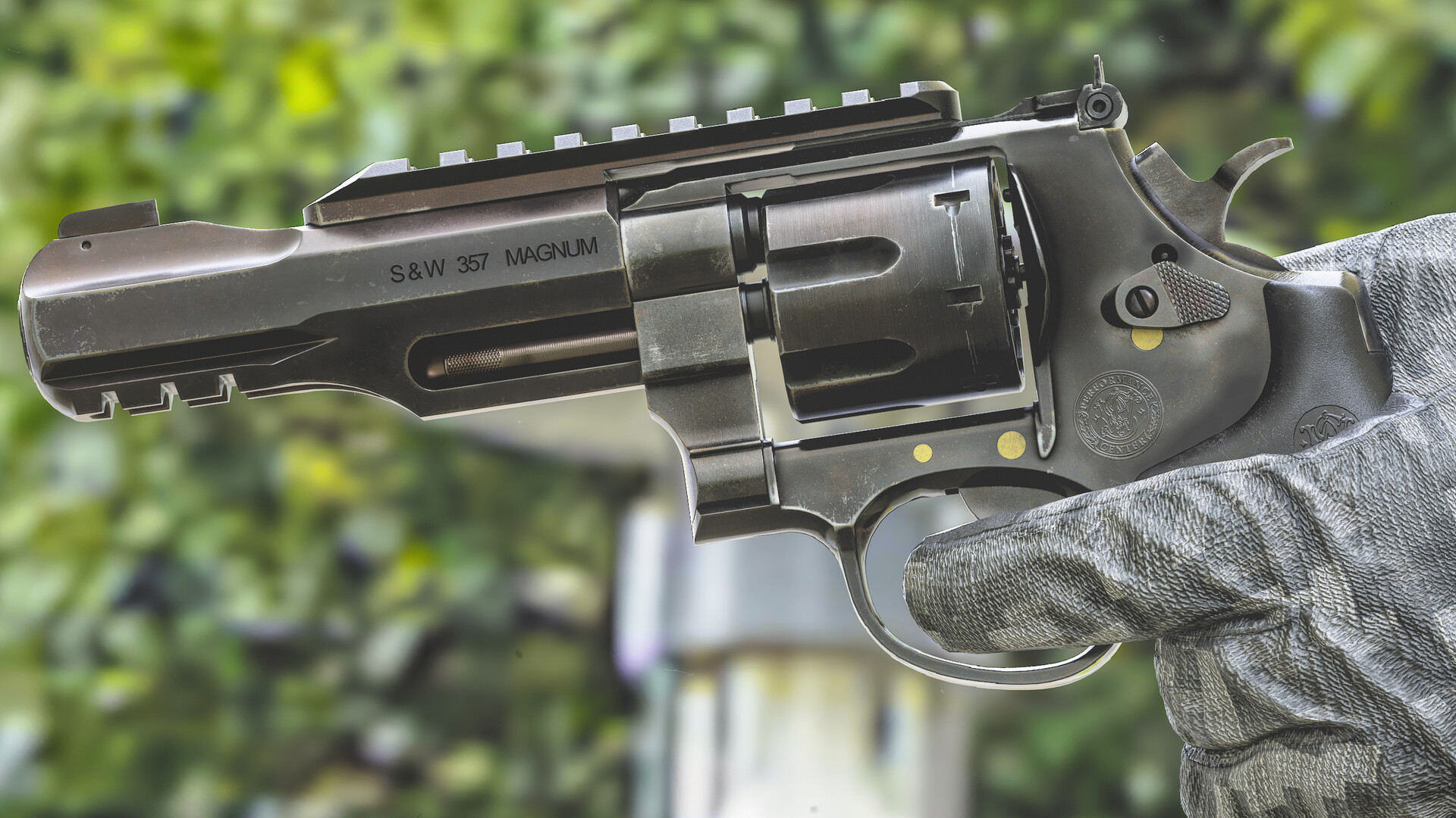 ArtStation - Smith & Wesson M&P R8 357