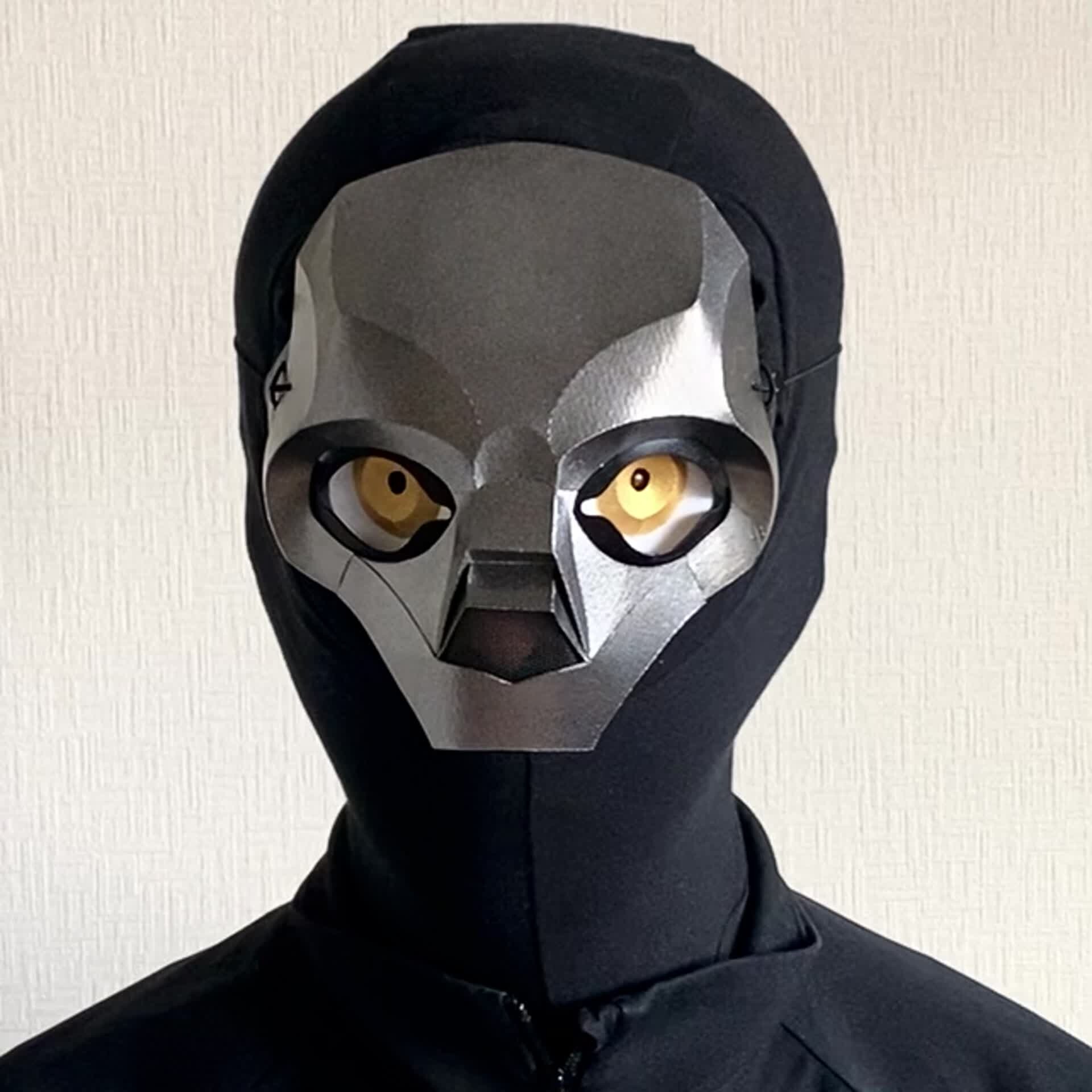 ArtStation - Skull masks and gaze-following eyes with an optical illusion.