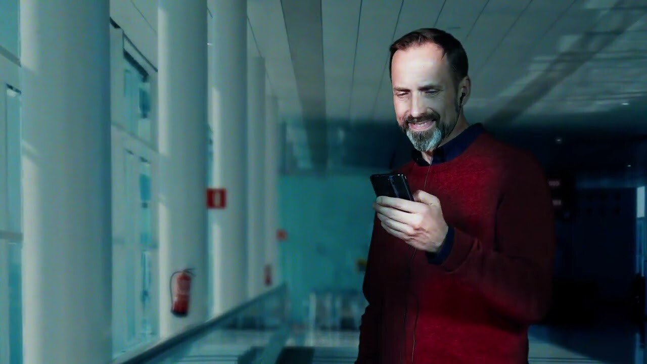 Elijah Murphy - Man in the Airport