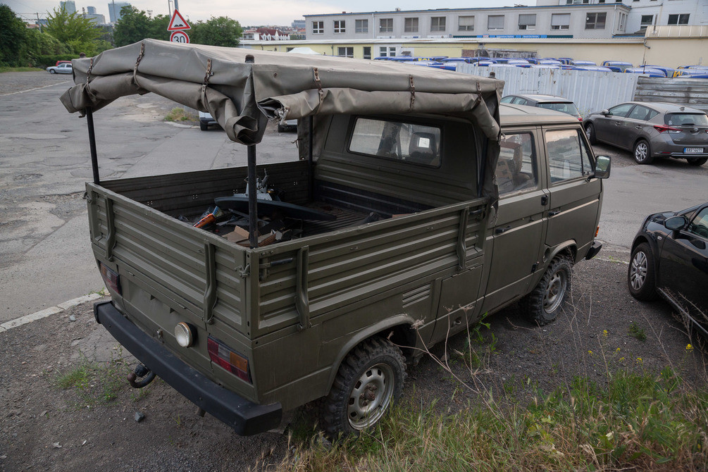 ArtStation - Volkswagen t3 - Army car project reference pack | Resources