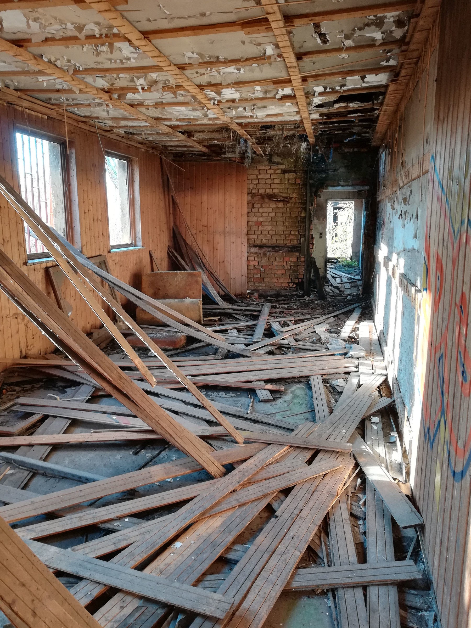 ArtStation - Abandoned Buildings & Factories - Reference Pack | Resources