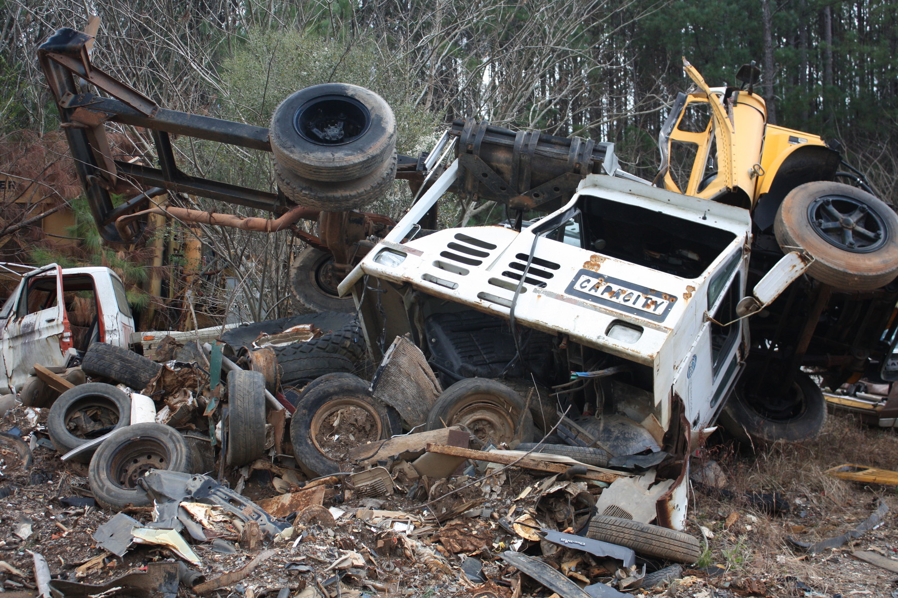 ArtStation - 210 Overgrown Junkyard Photos (Reference/Photobash ...