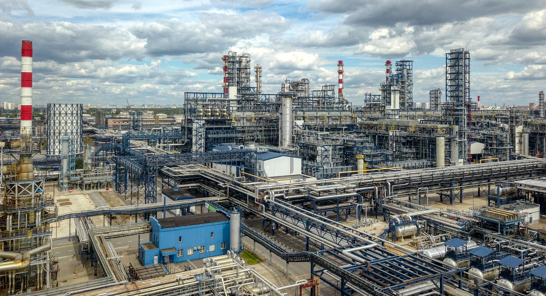 ArtStation - 600+ Photos from chemical plants, exterior views from a ...