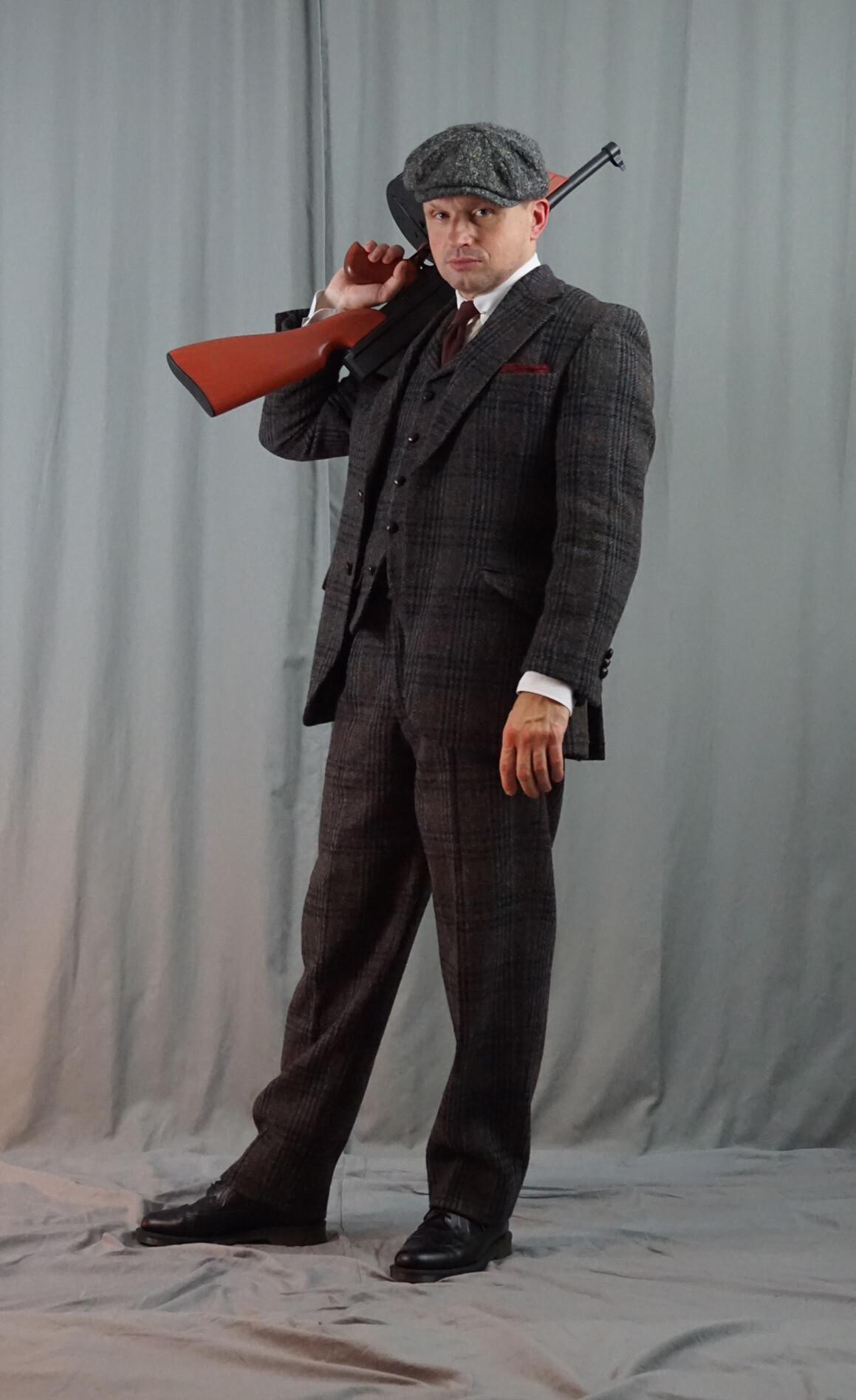 ArtStation - Mobster 840+ Reference pictures including 360° Turnarounds ...