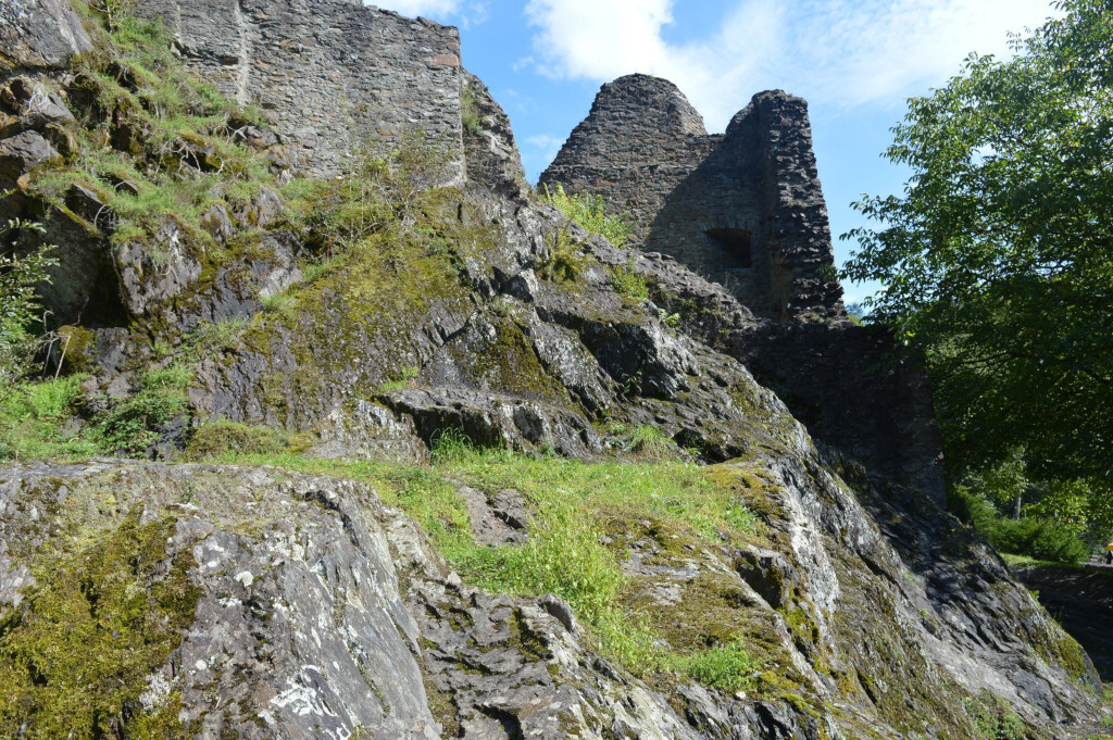 ArtStation - Medieval Castle Ruin on Mountain Reference Pack 1 | Resources