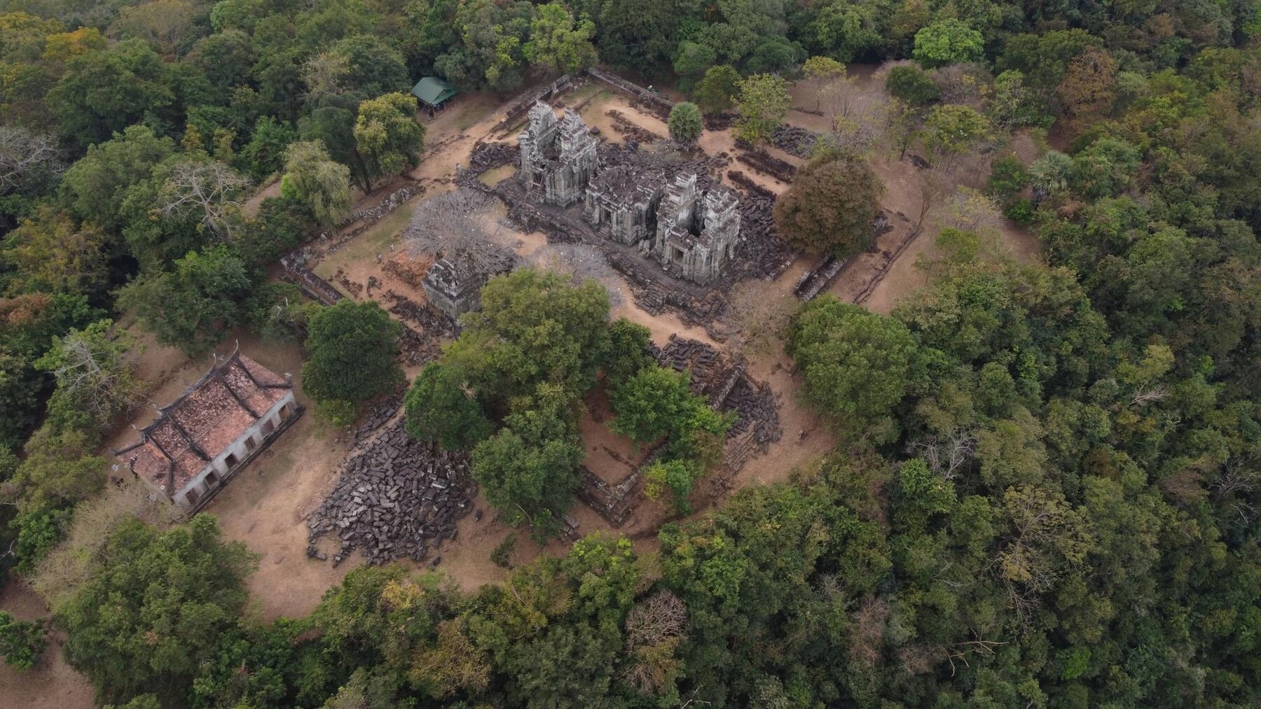 ArtStation - 90 photos of Overgrown Towers Cambodian Temple | Resources