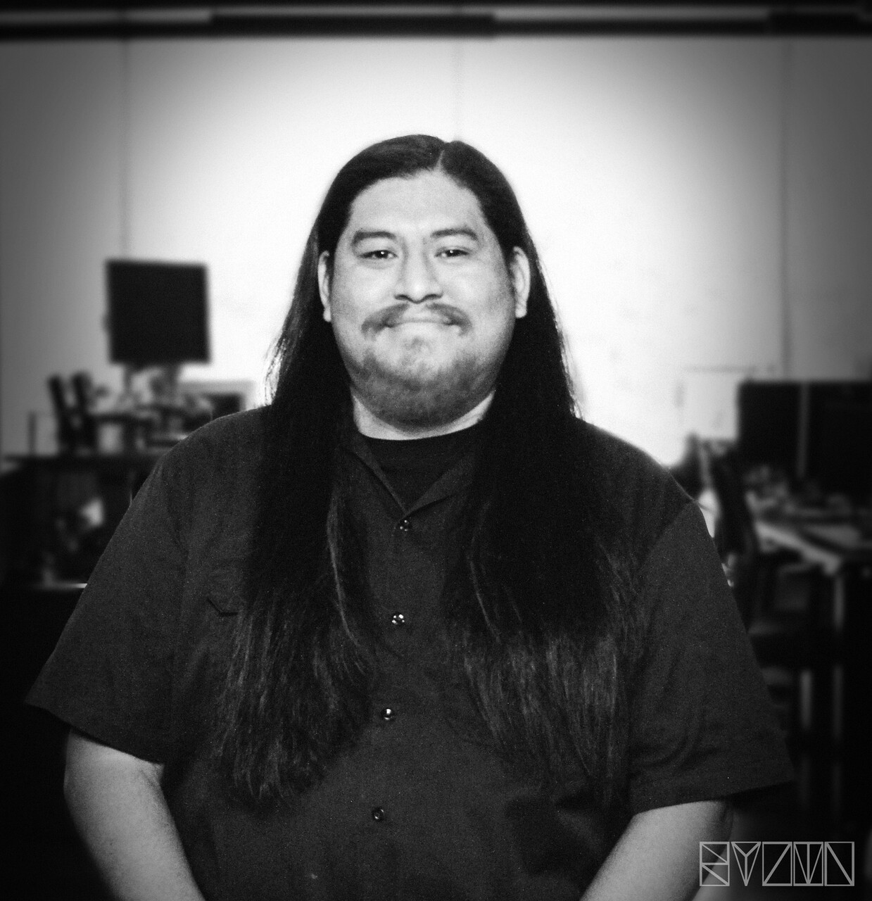 RYZIN ART - Studio Spotlight / Mark Gomez